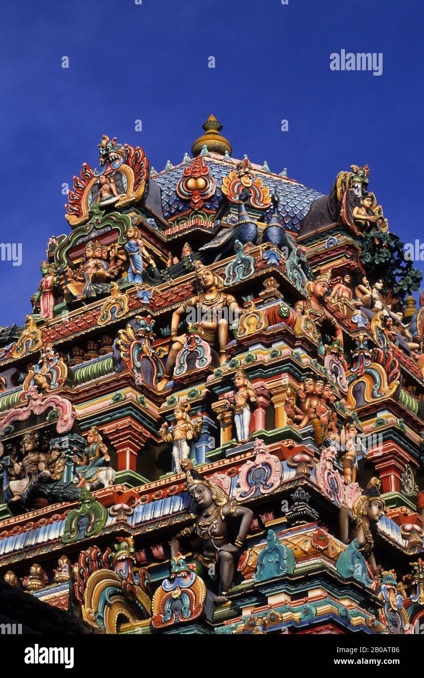 INDIA, MADRAS (CHENNAI), KAPALEESHWARA TEMPLE (HINDU), DETAIL OF GATE ...