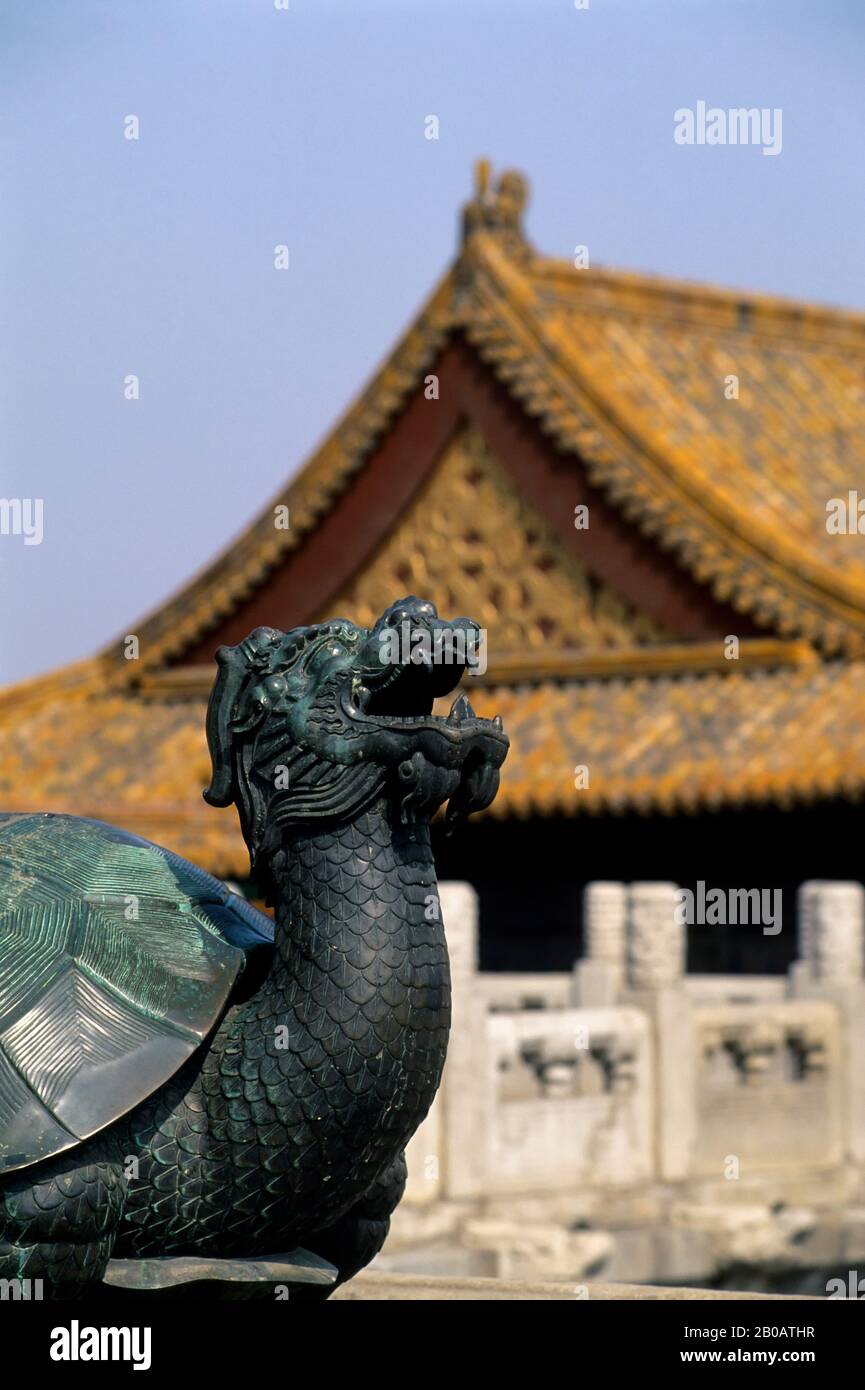 CHINA, BEIJING, FORBIDDEN CITY, BRONZE TORTOISE Stock Photo - Alamy