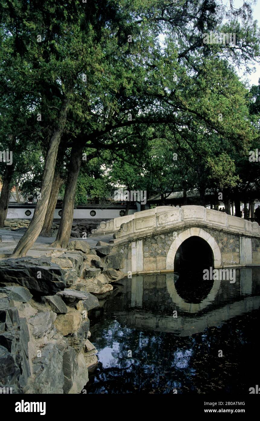 Chinese stone bridge hi-res stock photography and images - Alamy