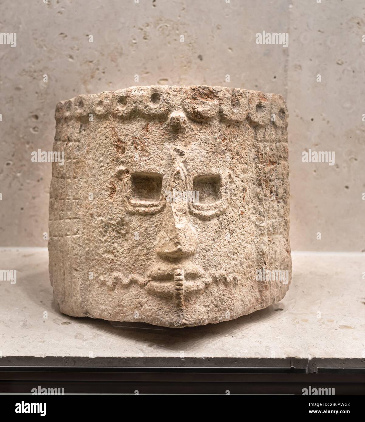 Maya god sculpture hi-res stock photography and images - Alamy