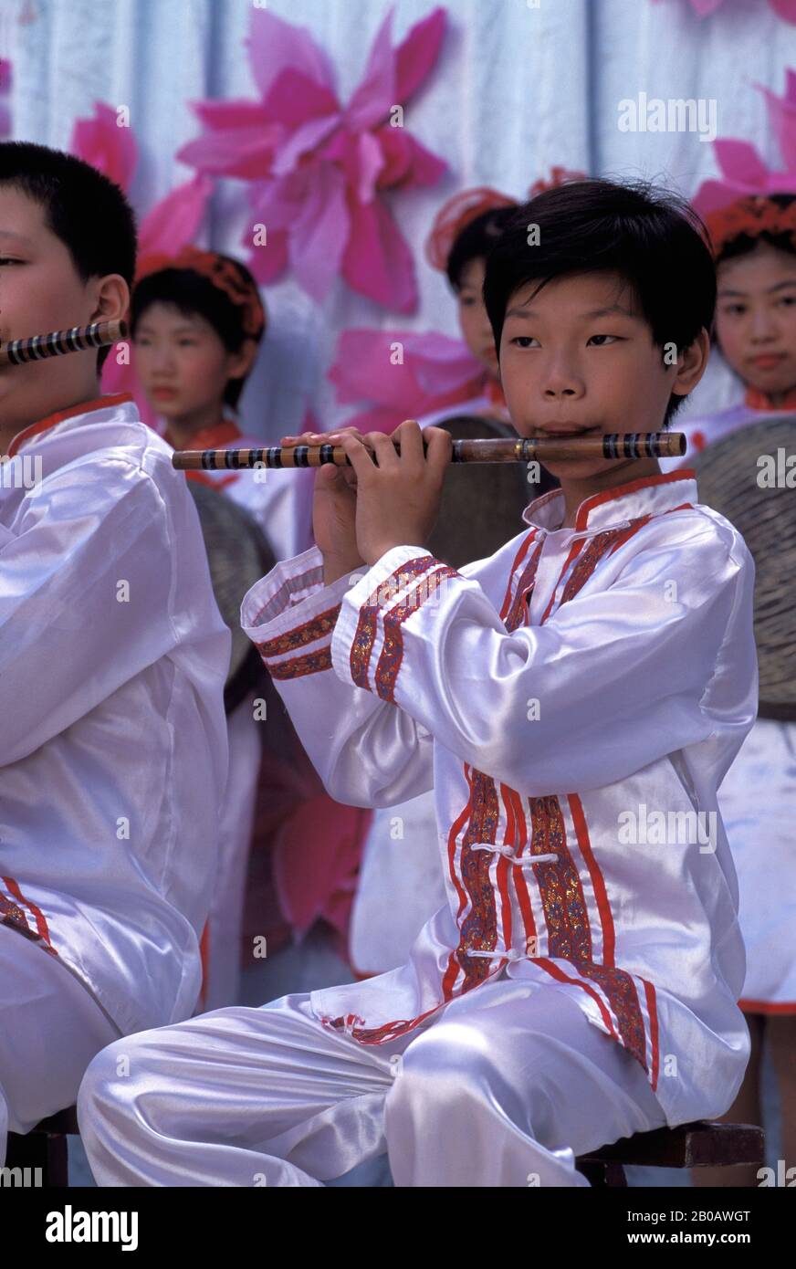 Chinese flute player hi-res stock photography and images - Alamy