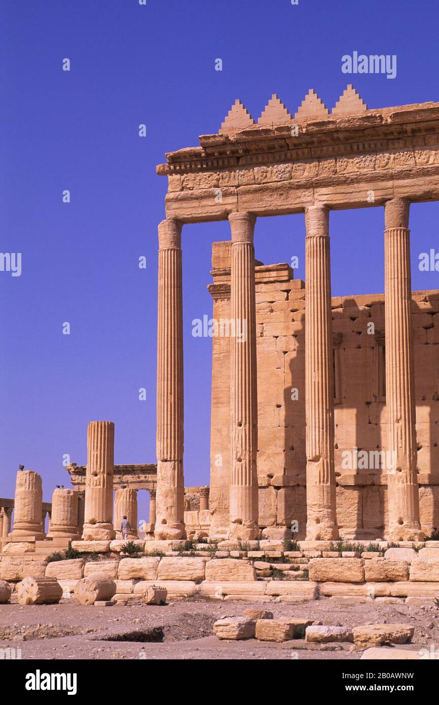 SYRIA, PALMYRA, ANCIENT ROMAN CITY, TEMPLE OF BEL Stock Photo - Alamy