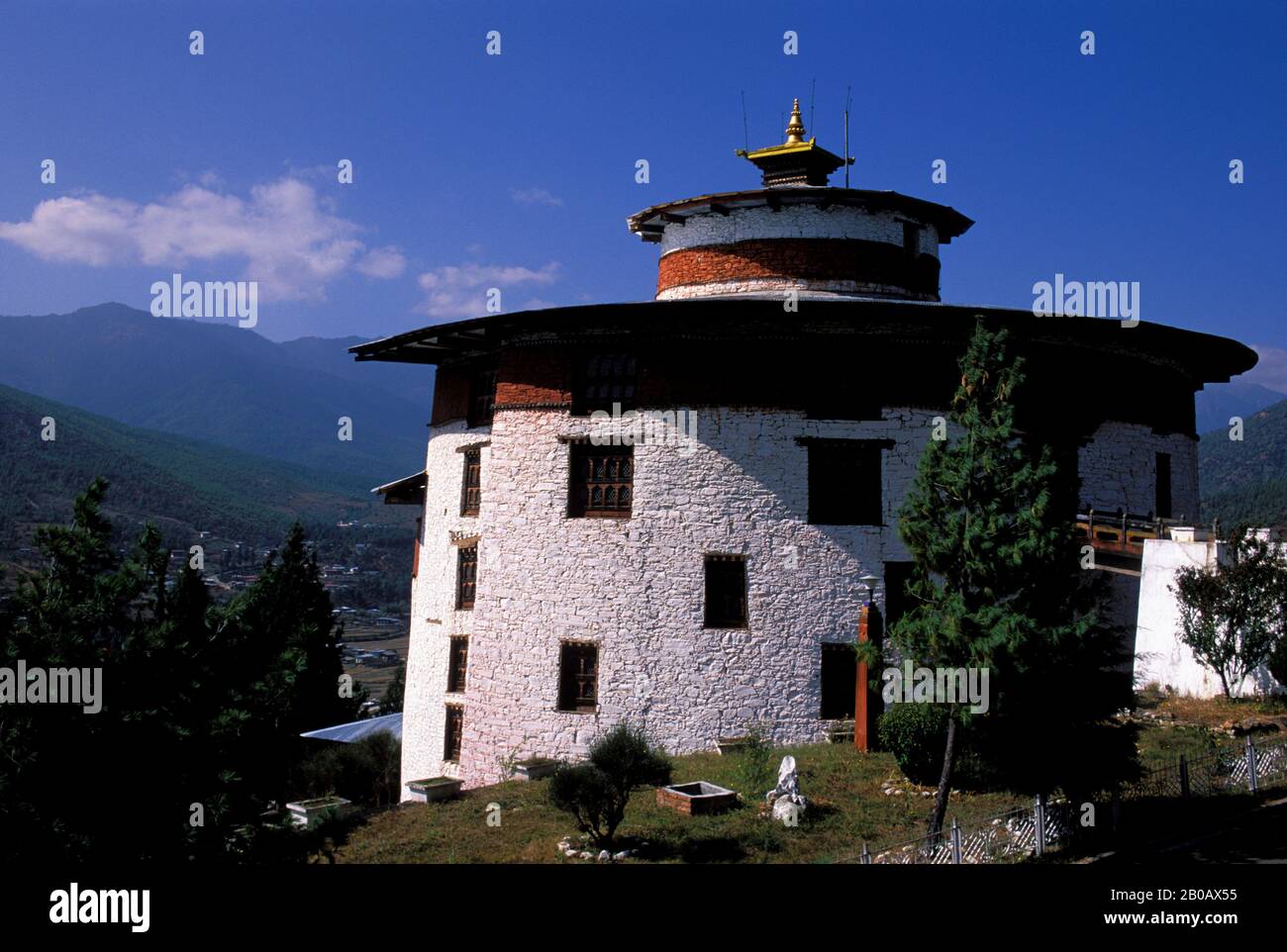 BHUTAN, PARO, NATIONAL MUSEUM (FORMER WATCHTOWER Stock Photo - Alamy
