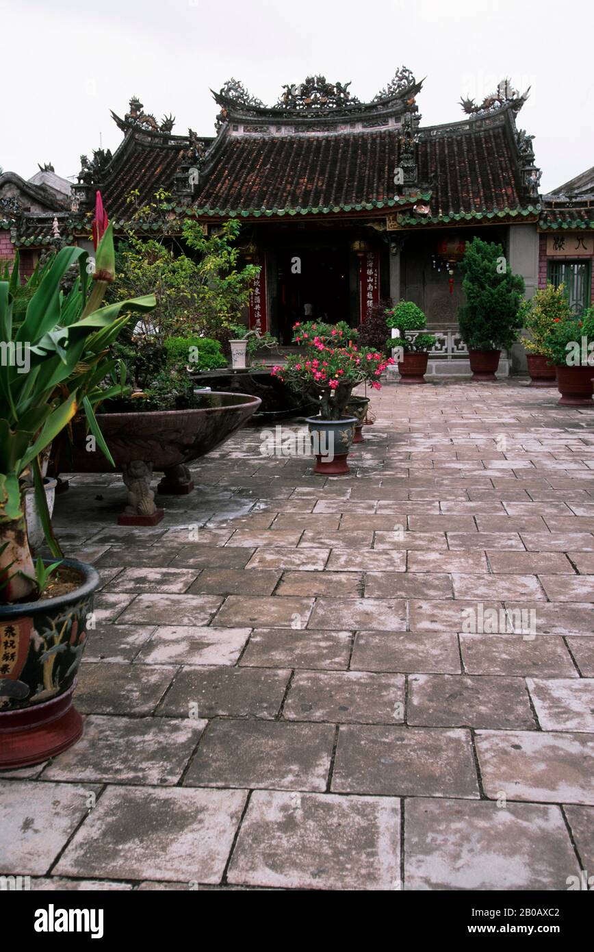 VIETNAM, HOI AN, FUKIENESE PAGODA Stock Photo - Alamy