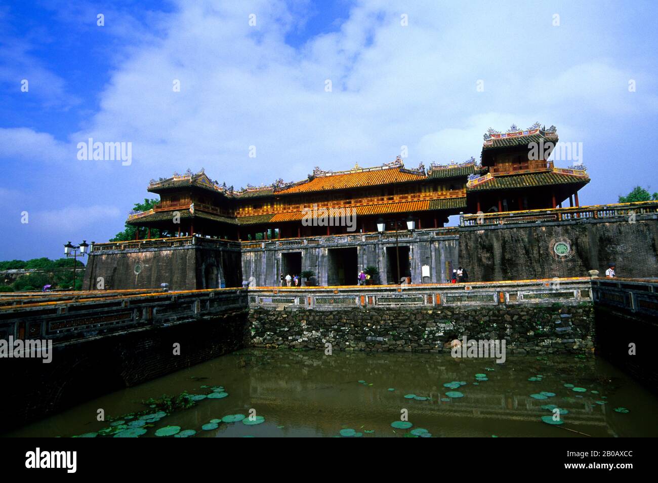 VIETNAM, HUE, CITADEL, VIEW OF MAIN GATE, MOAT Stock Photo - Alamy