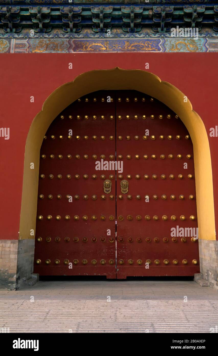 CHINA, BEIJING, TEMPLE OF HEAVEN, GATE Stock Photo - Alamy