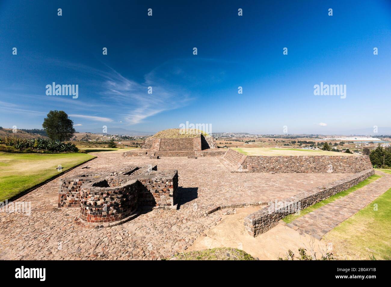 Temple of Tlaloc, Calixtlahuaca archaeological site, state of Mexico ...