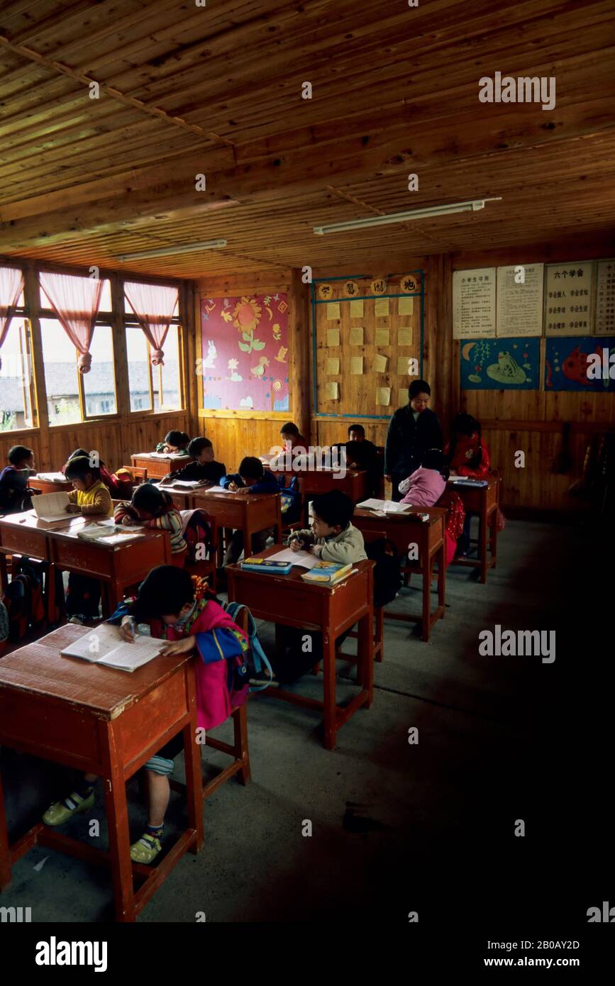 China school classroom desks hi-res stock photography and images - Alamy