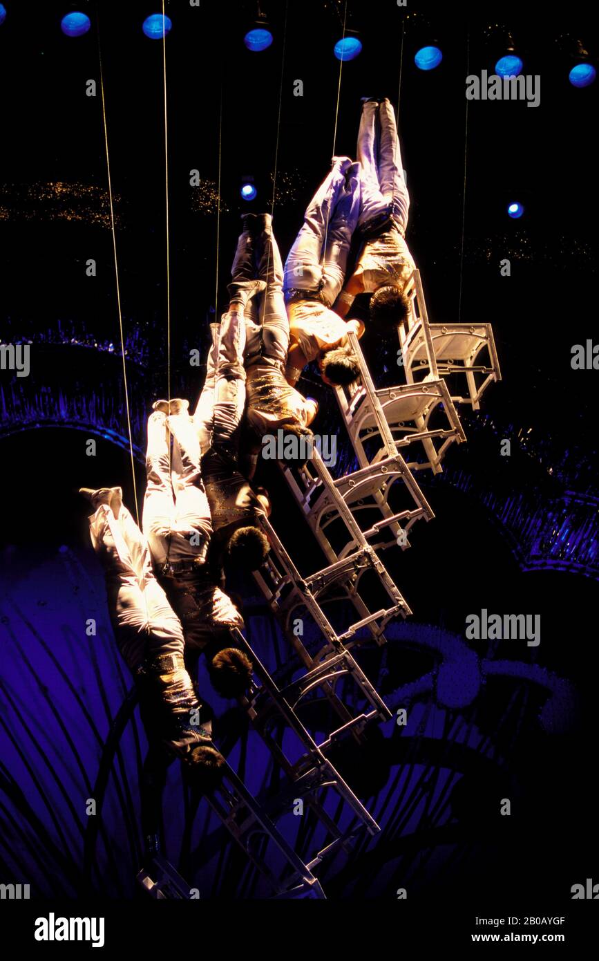 Balancing act asia hi-res stock photography and images - Alamy