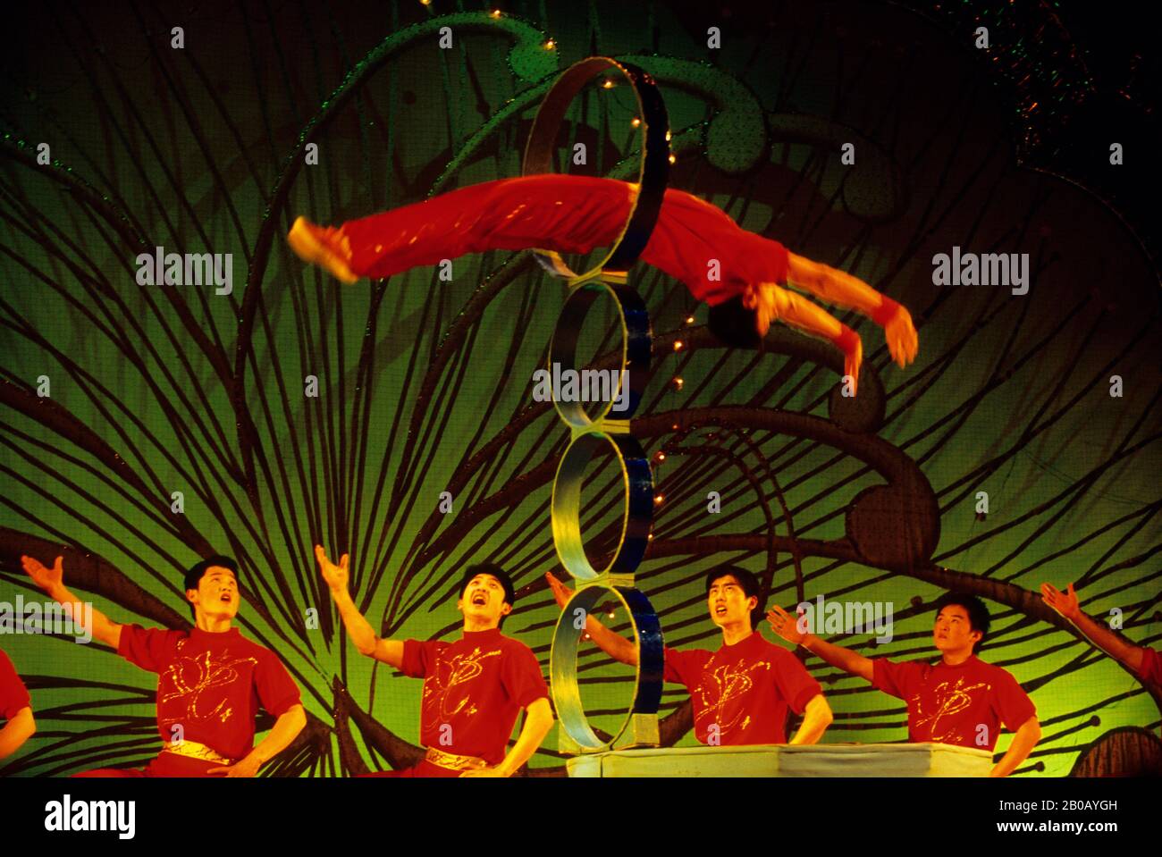 Shanghai acrobat hi-res stock photography and images - Alamy