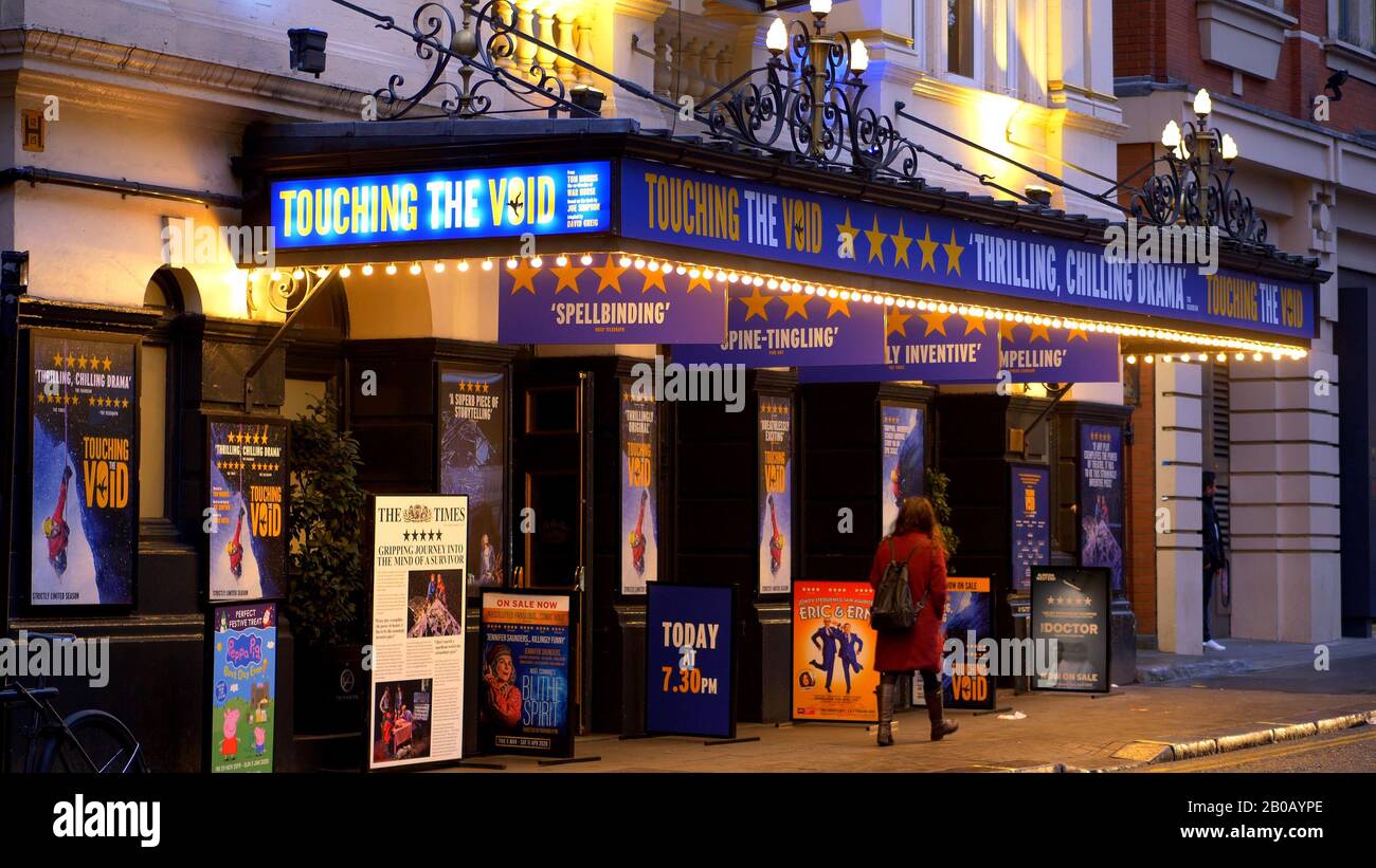 touching the void play at London West End Theatre - LONDON, ENGLAND ...