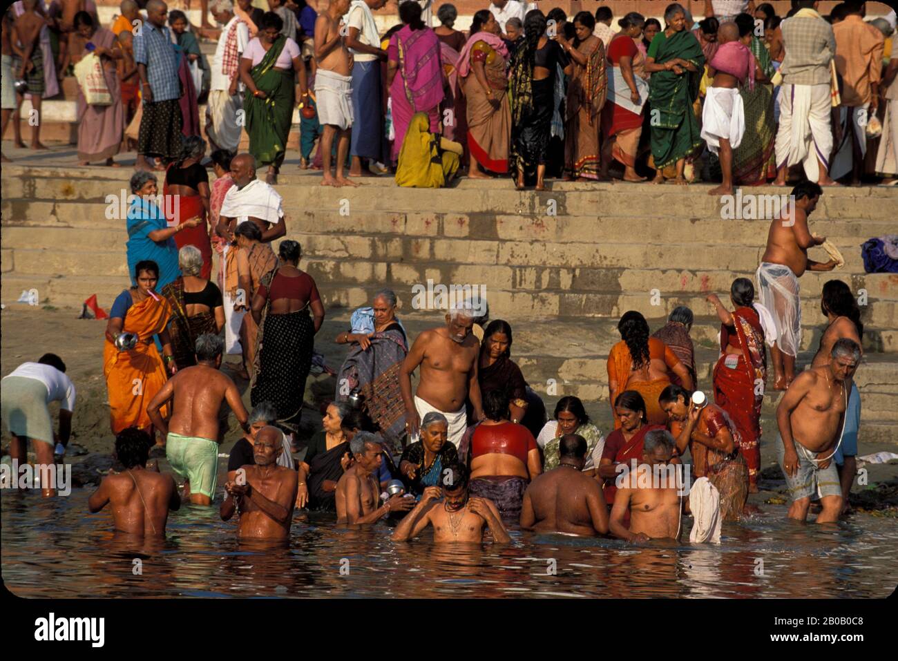 INDIA, VARANASI, GANGES RIVER, PILGRIMS WASHING IN RIVER Stock Photo ...