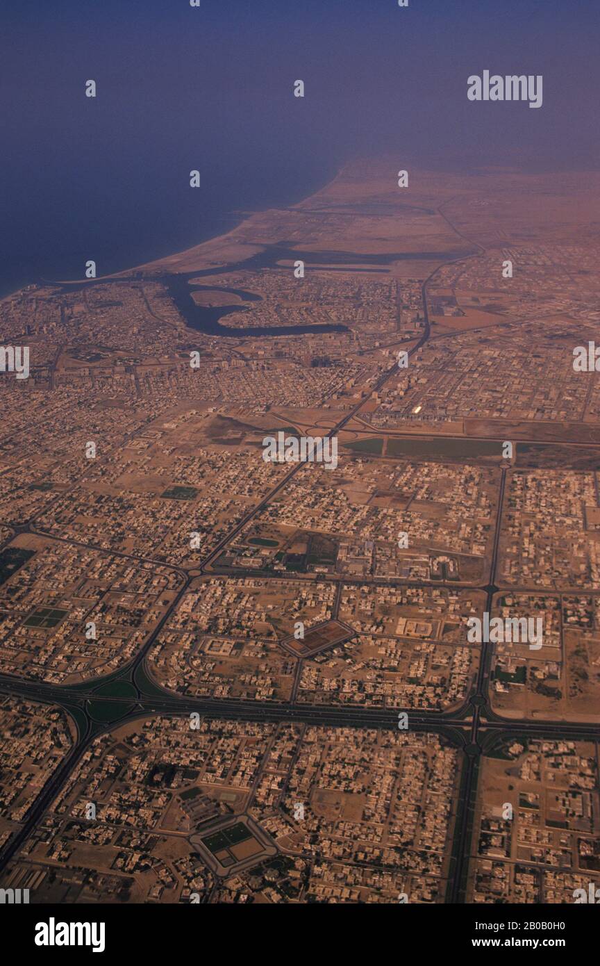 UNITED ARAB EMIRATES, DUBAI, AERIAL VIEW OF DUBAI Stock Photo - Alamy