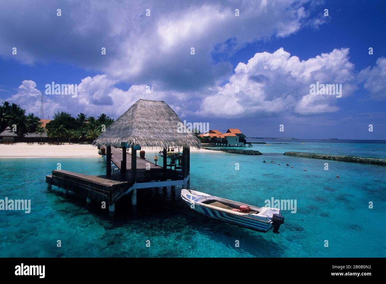 MALDIVES, TAJ CORAL REEF RESORT, JETTY Stock Photo - Alamy