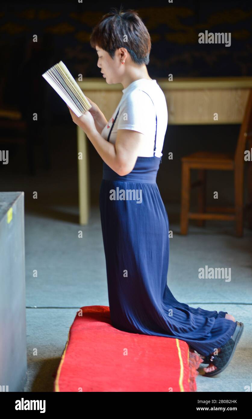 Taoism meditation hi-res stock photography and images - Alamy
