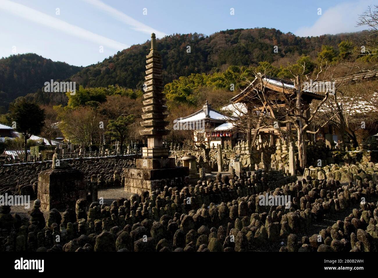 JAPAN, KYOTO, ADASHINO NEMBUTSU-JI TEMPLE (BUDDHIST TEMPLE), STONES OF ...