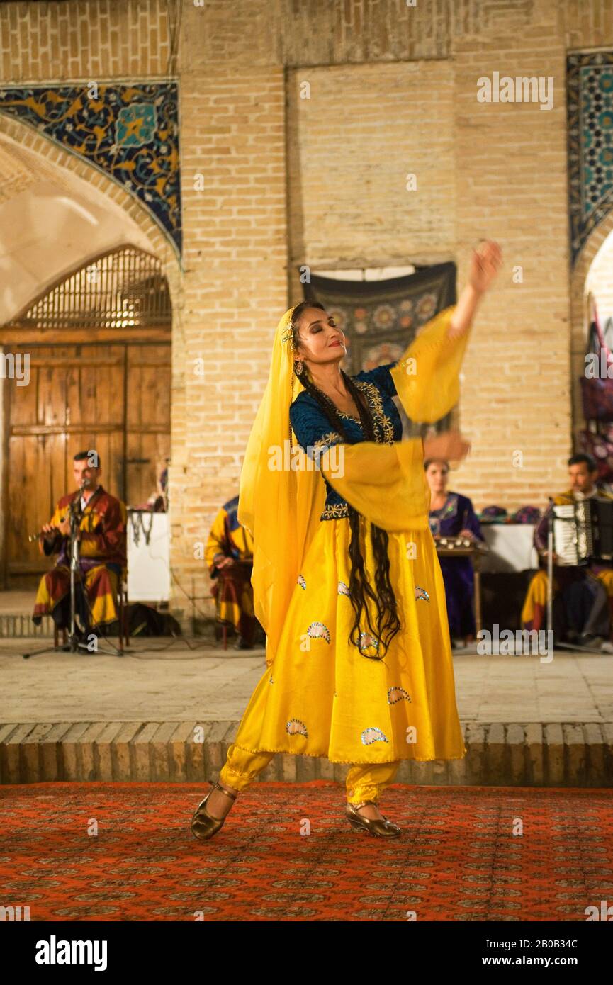 UZBEKISTAN, BUKHARA, NADIR DEVON MADRASSAH, FOLKLORE SHOW, TRADITIONAL ...