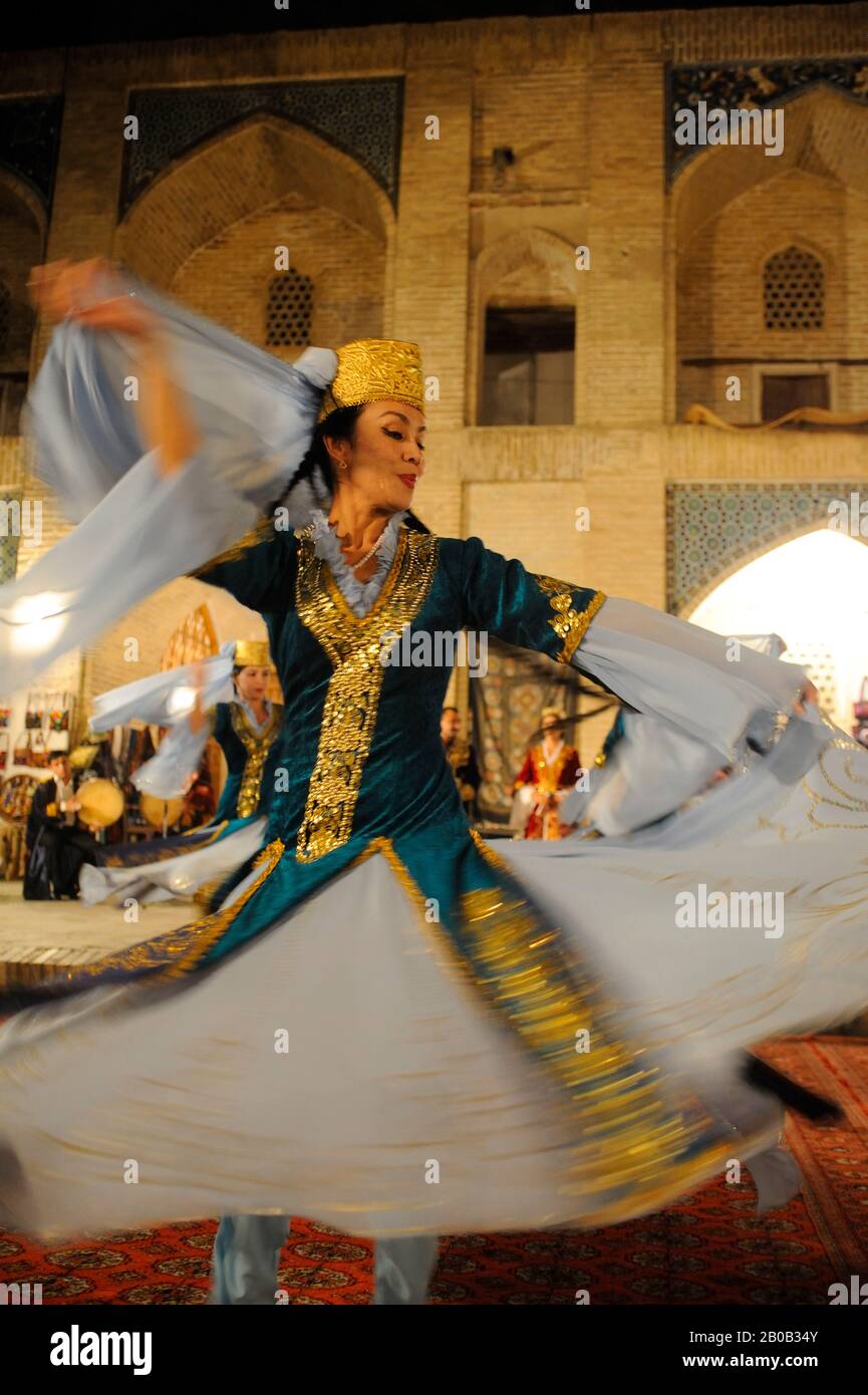 Uzbek Dance High Resolution Stock Photography and Images - Alamy