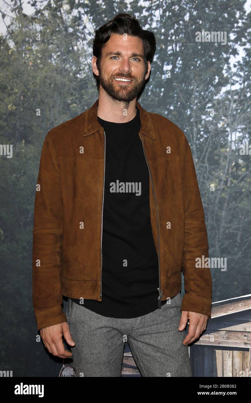 February 11, 2020, Beverly Hills, CA, USA: LOS ANGELES - FEB 11: Kevin ...