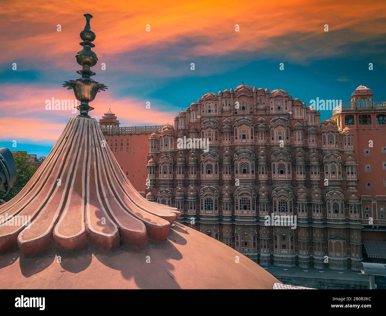 Hawa mahal and sunset hi-res stock photography and images - Alamy