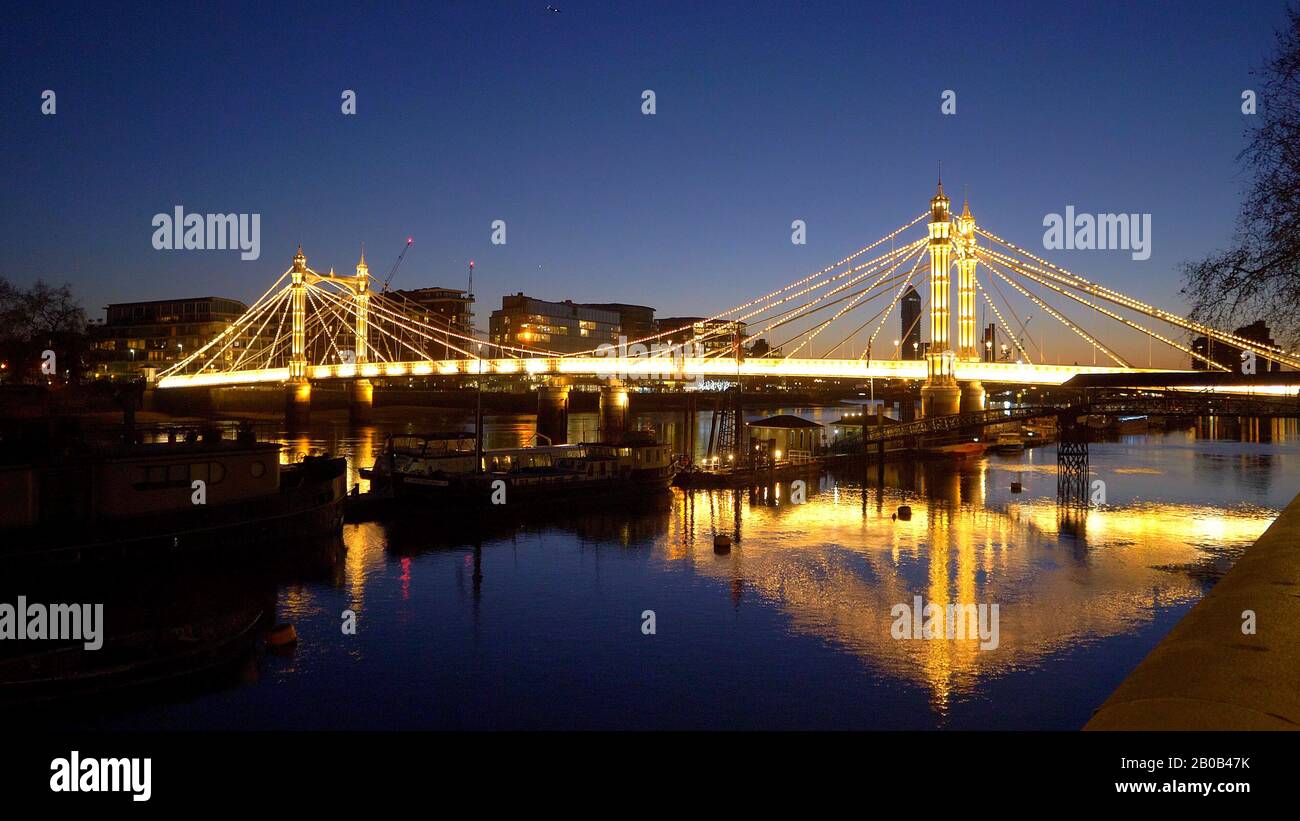 Wonderful bridge in london hi-res stock photography and images - Alamy
