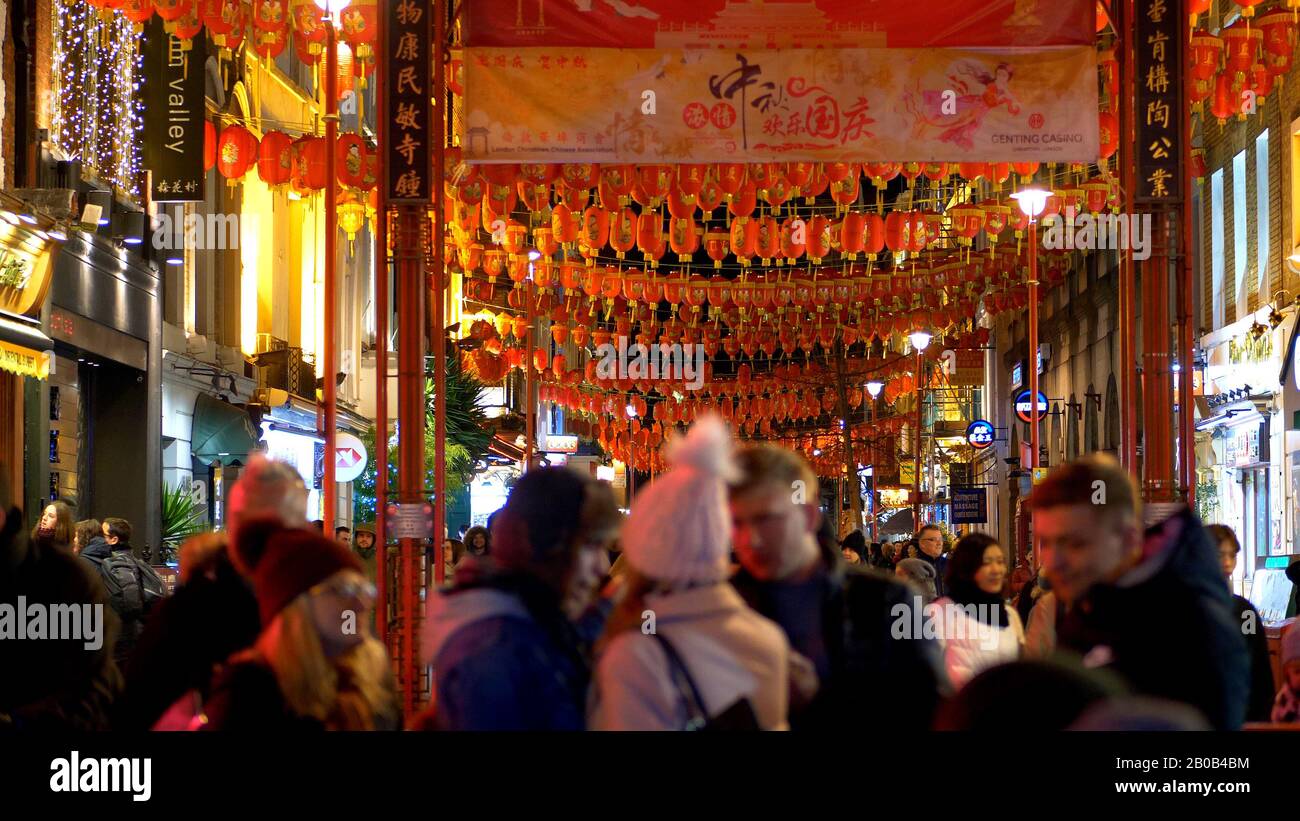 Walking through london at night hi-res stock photography and images - Alamy