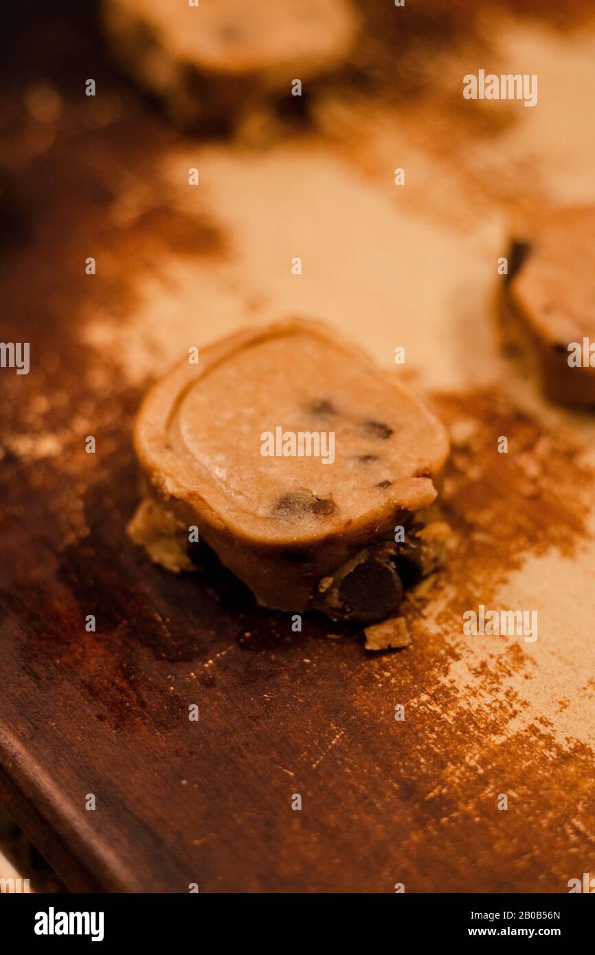 Unbaked chocolate chip cookie hi-res stock photography and images - Alamy