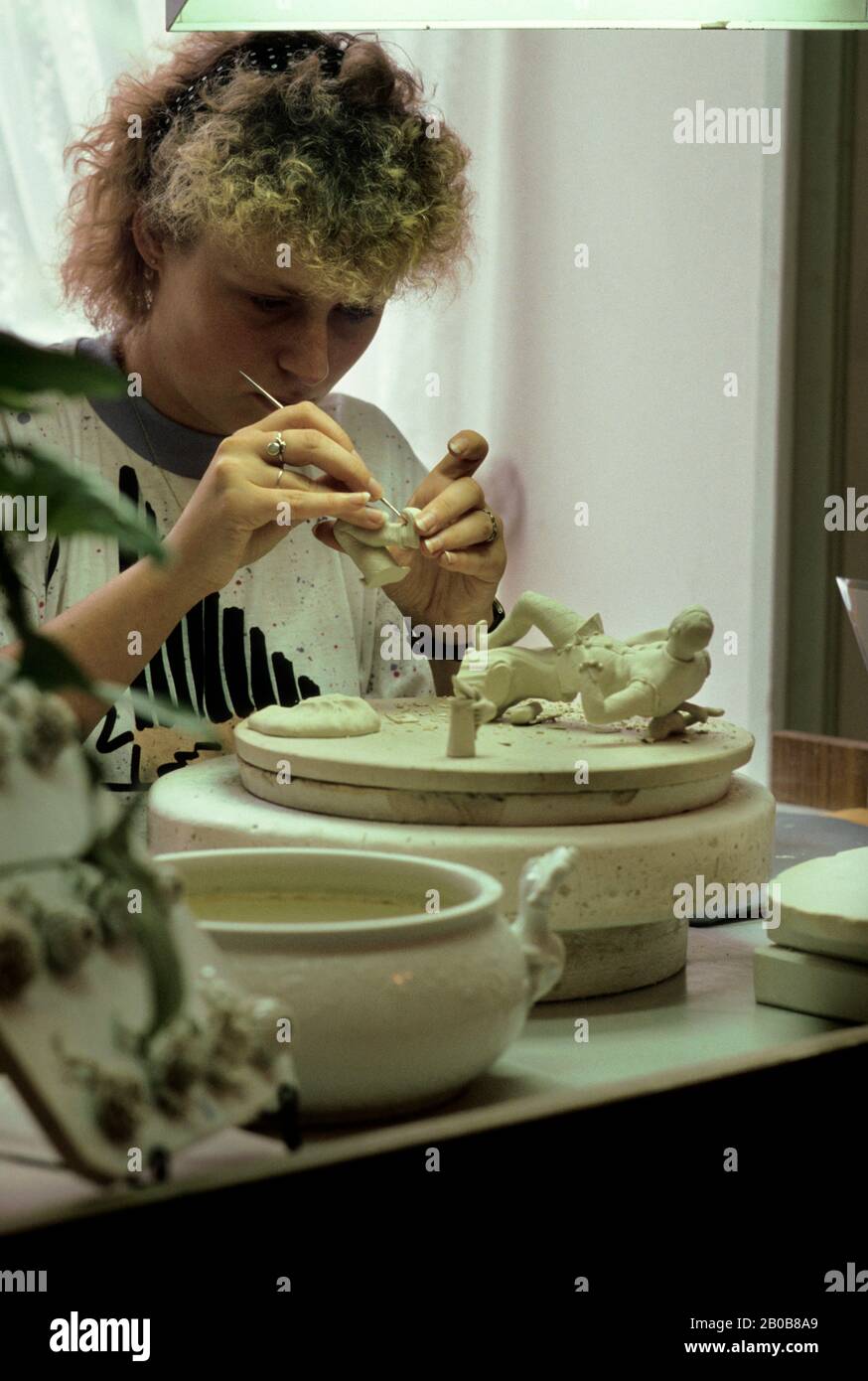 Porcelain production hi-res stock photography and images - Alamy