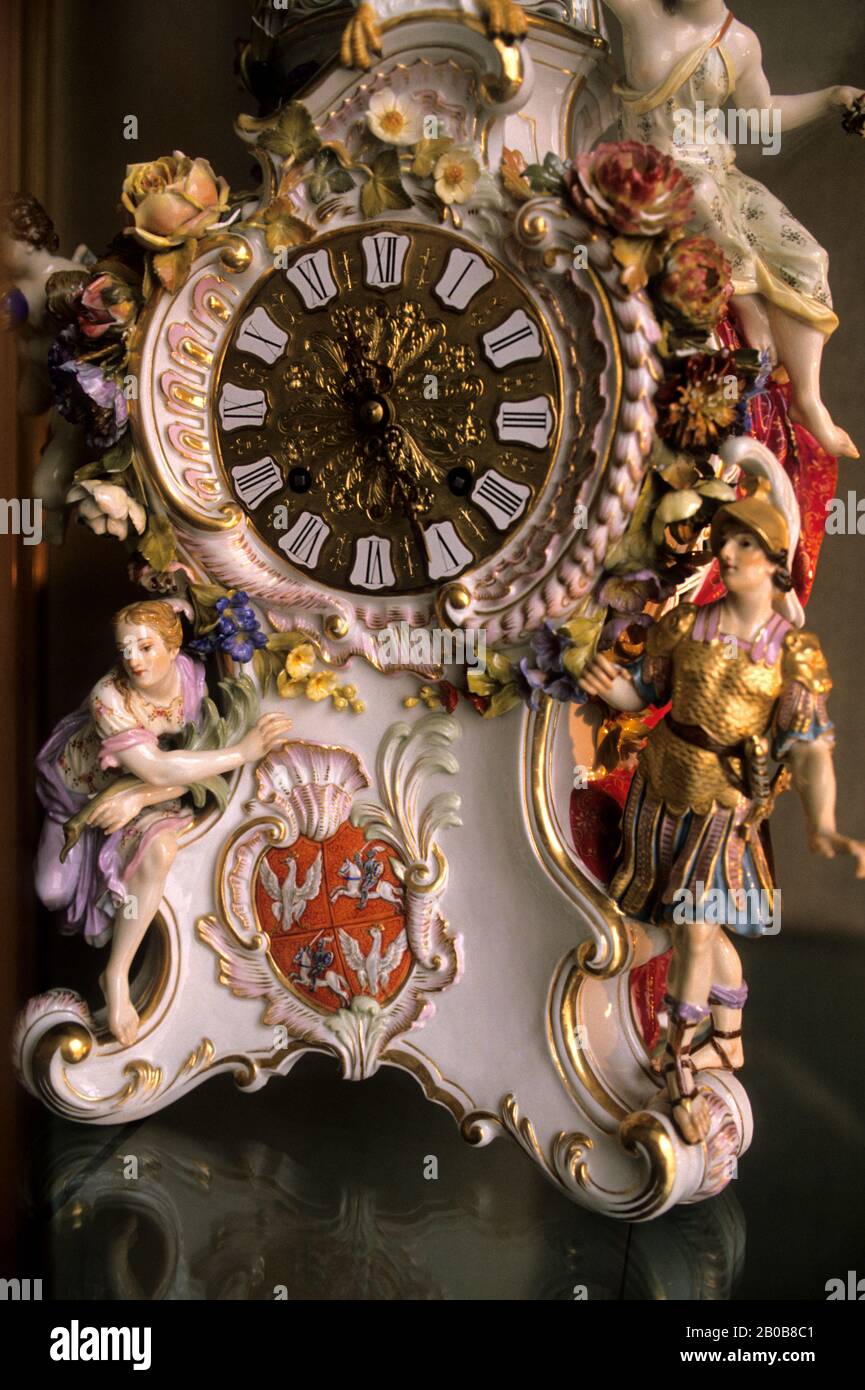 E.GERMANY, MEISSEN, PORCELAIN MUSEUM, DISPLAY Stock Photo - Alamy