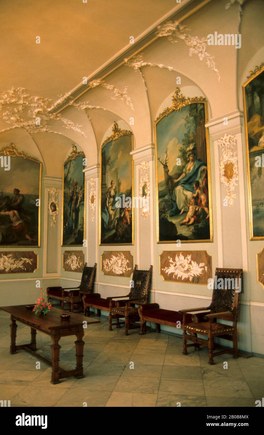 Baroque hall hi-res stock photography and images - Alamy