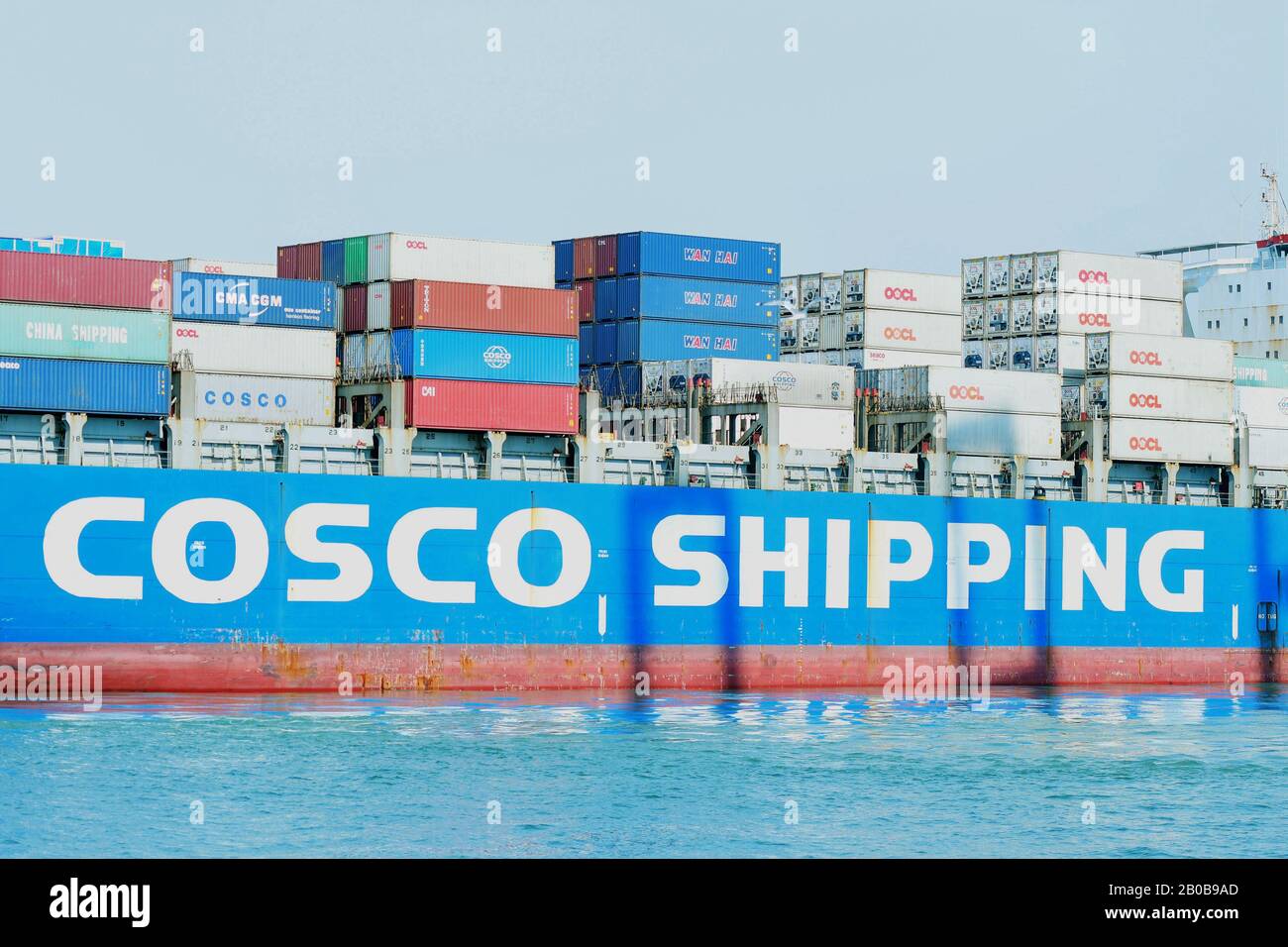 Cosco shipping container ship in port hi-res stock photography and ...