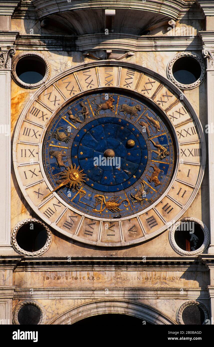 ITALY, VENICE, PIAZZA SAN MARCO, TORRE DELL'OROLOGIO (CLOCK TOWER ...