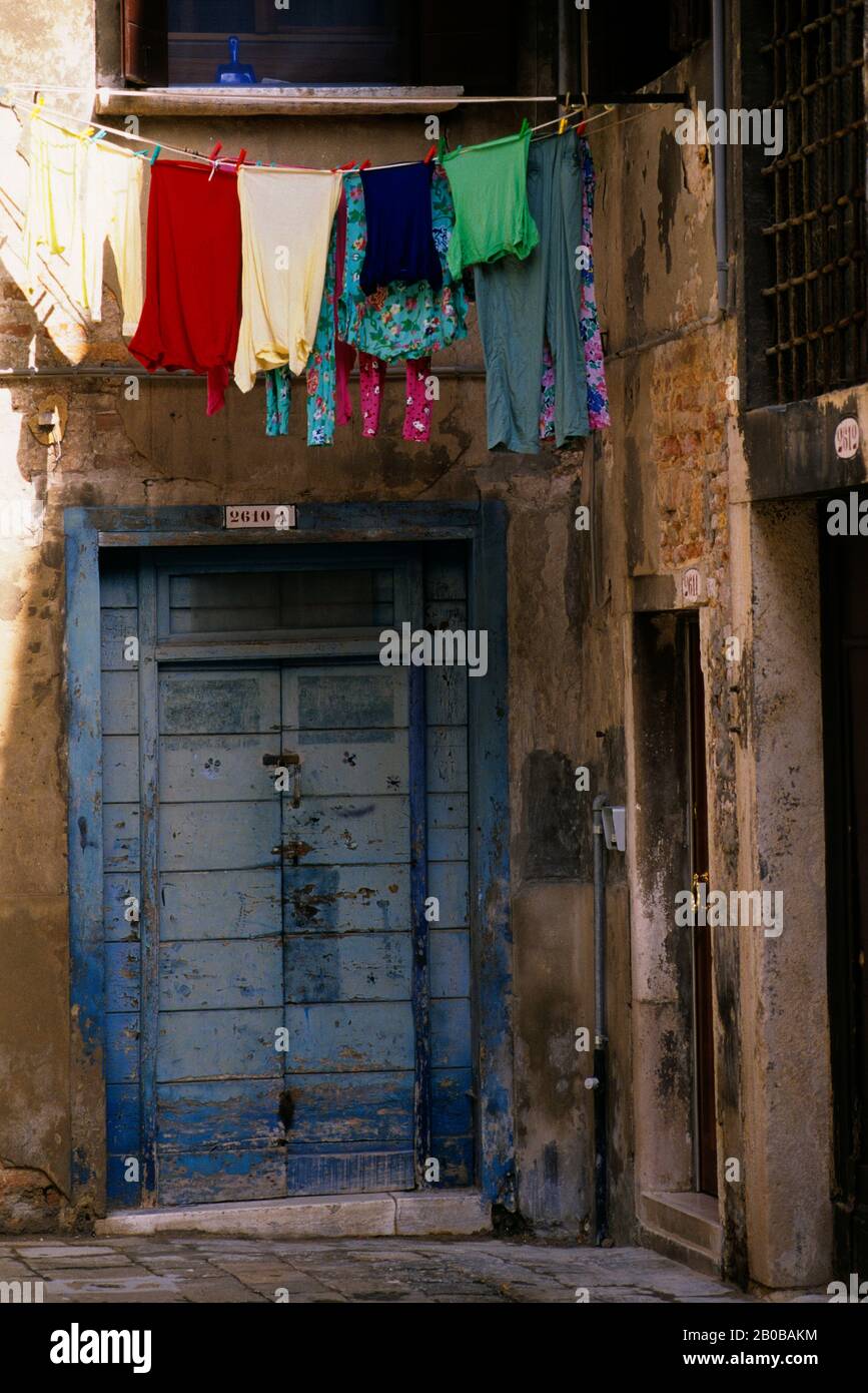 Venice door hi-res stock photography and images - Alamy