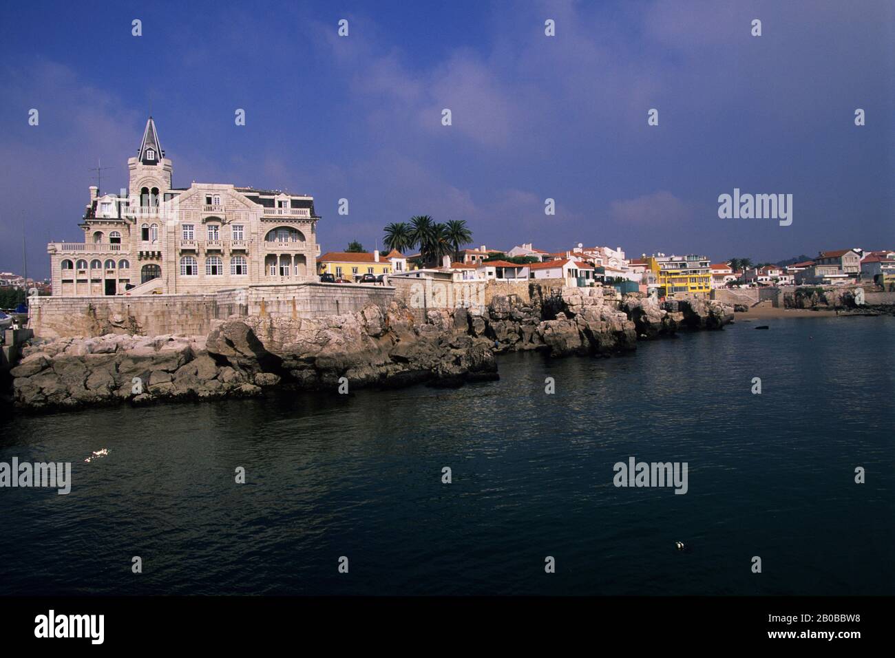 Cascais, portugal fishing hi-res stock photography and images - Alamy