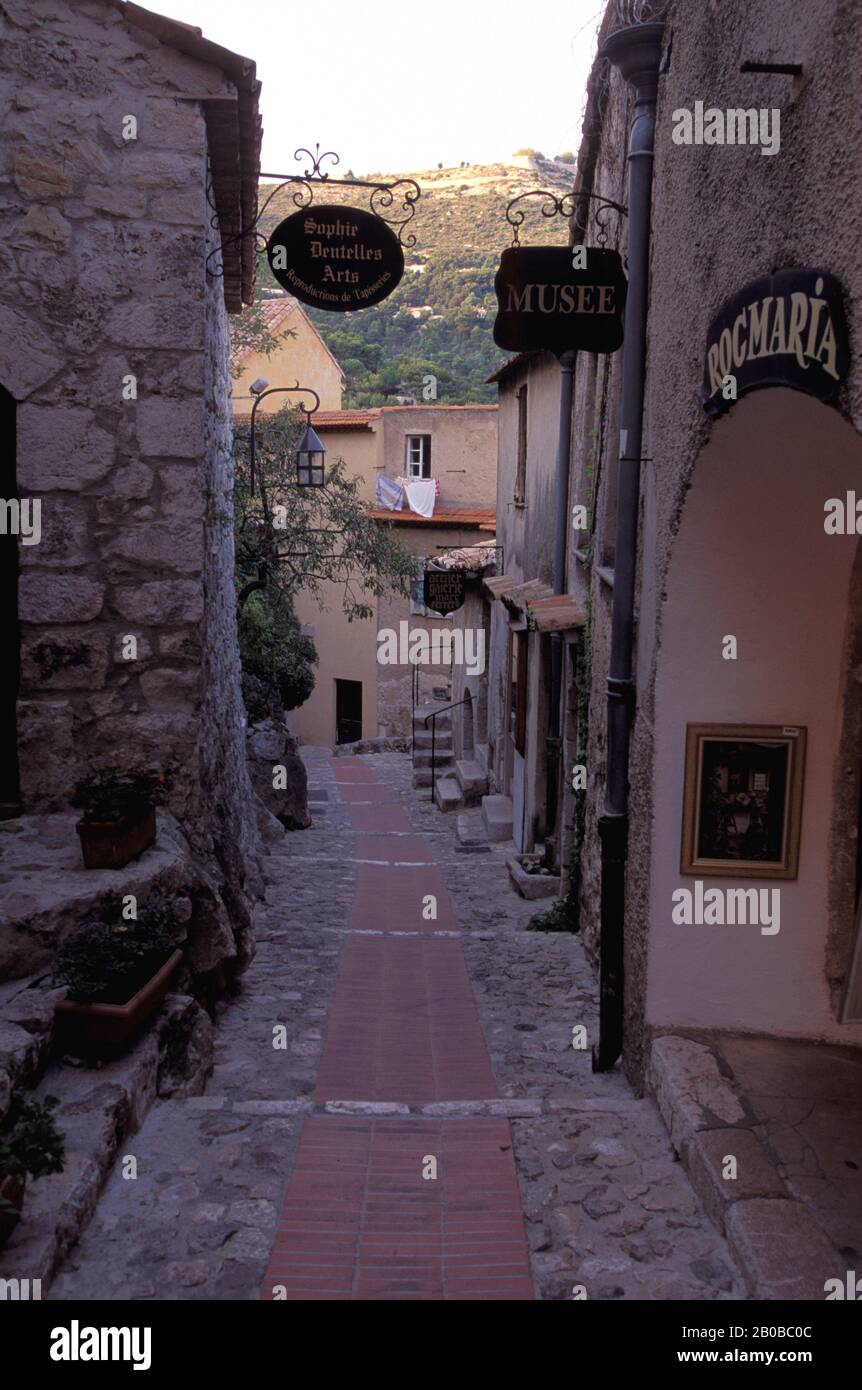 FRANCE, NEAR NICE, EZE, ALLEY SCENE Stock Photo - Alamy
