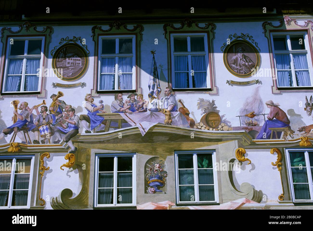 Bavarian windows hi-res stock photography and images - Alamy