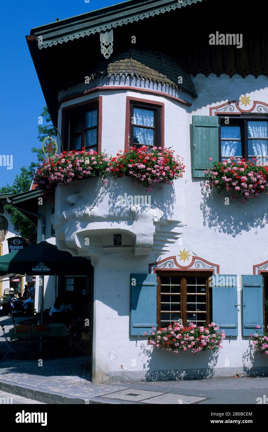 German house with geraniums hi-res stock photography and images - Alamy