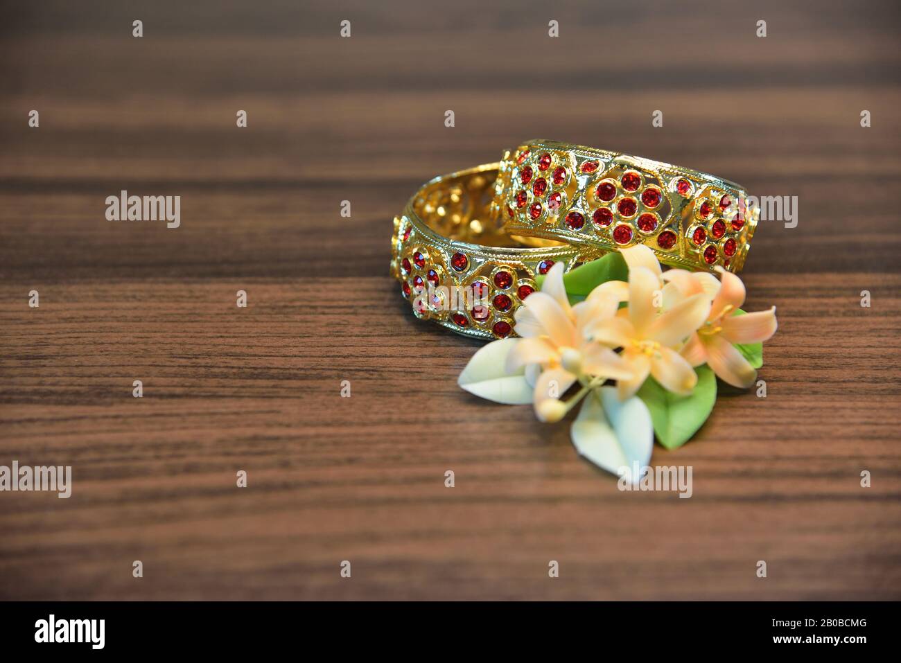 Thailand Traditional Jewelry 1 Stock Photo - Alamy