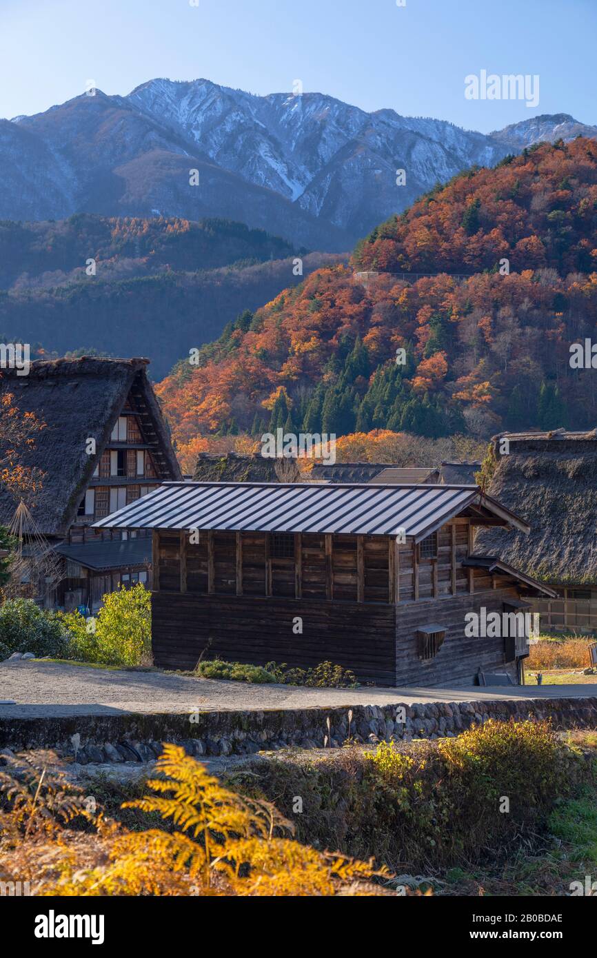 Traditional houses of Ogimachi (UNESCO World Heritage Site), Shirakawa ...