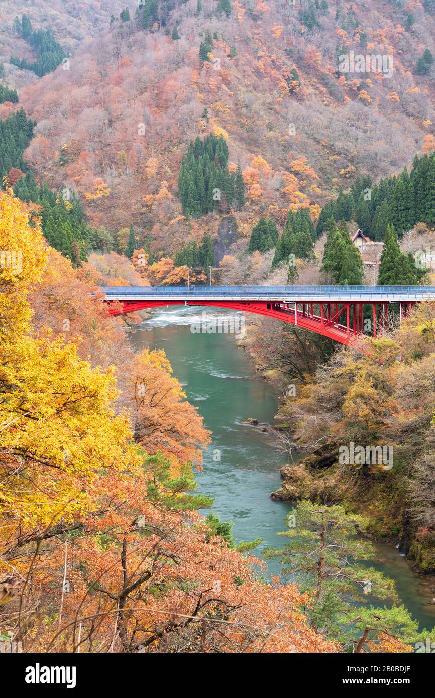 Bridge across Sho River, Kaimukura, Gokayama, Toyama Prefecture, Japan ...