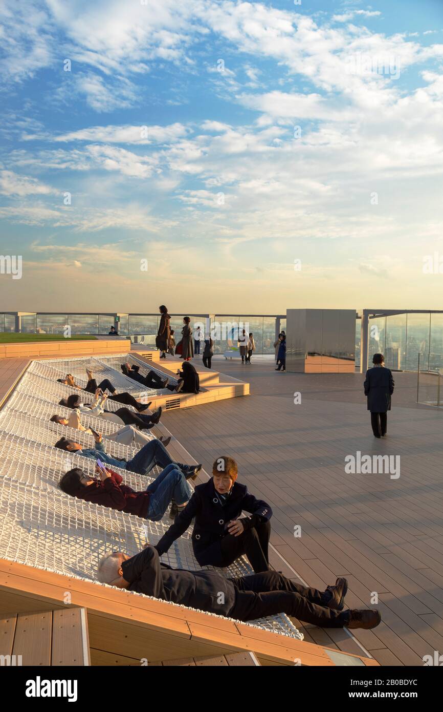 People on rooftop of Shibuya Scramble Square, Shibuya, Tokyo, Japan ...