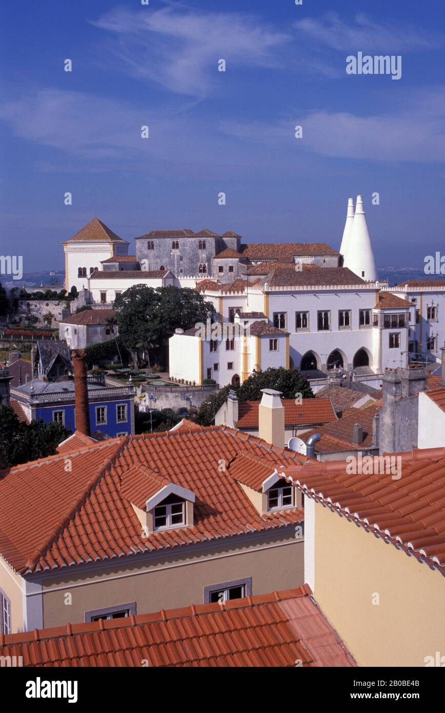 Sintra palace portugal view hi-res stock photography and images - Alamy