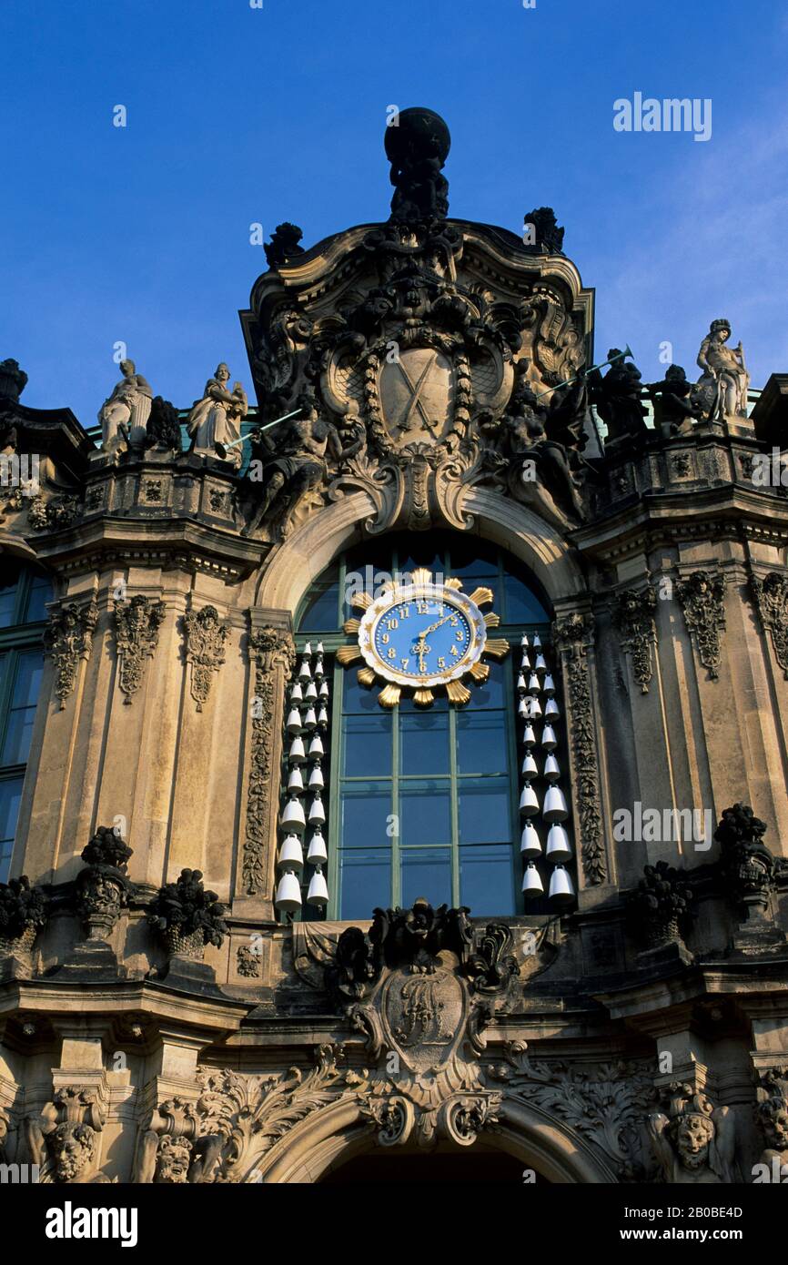 GERMANY, DRESDEN, ZWINGER, BAROQUE ARCHITECTURE, DETAIL Stock Photo - Alamy