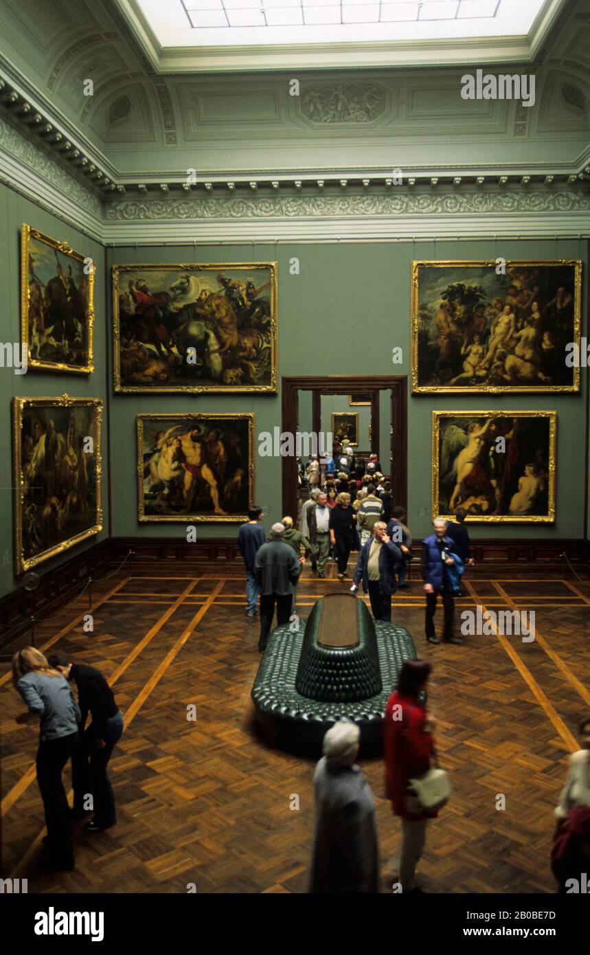 Dresden picture gallery hi-res stock photography and images - Alamy