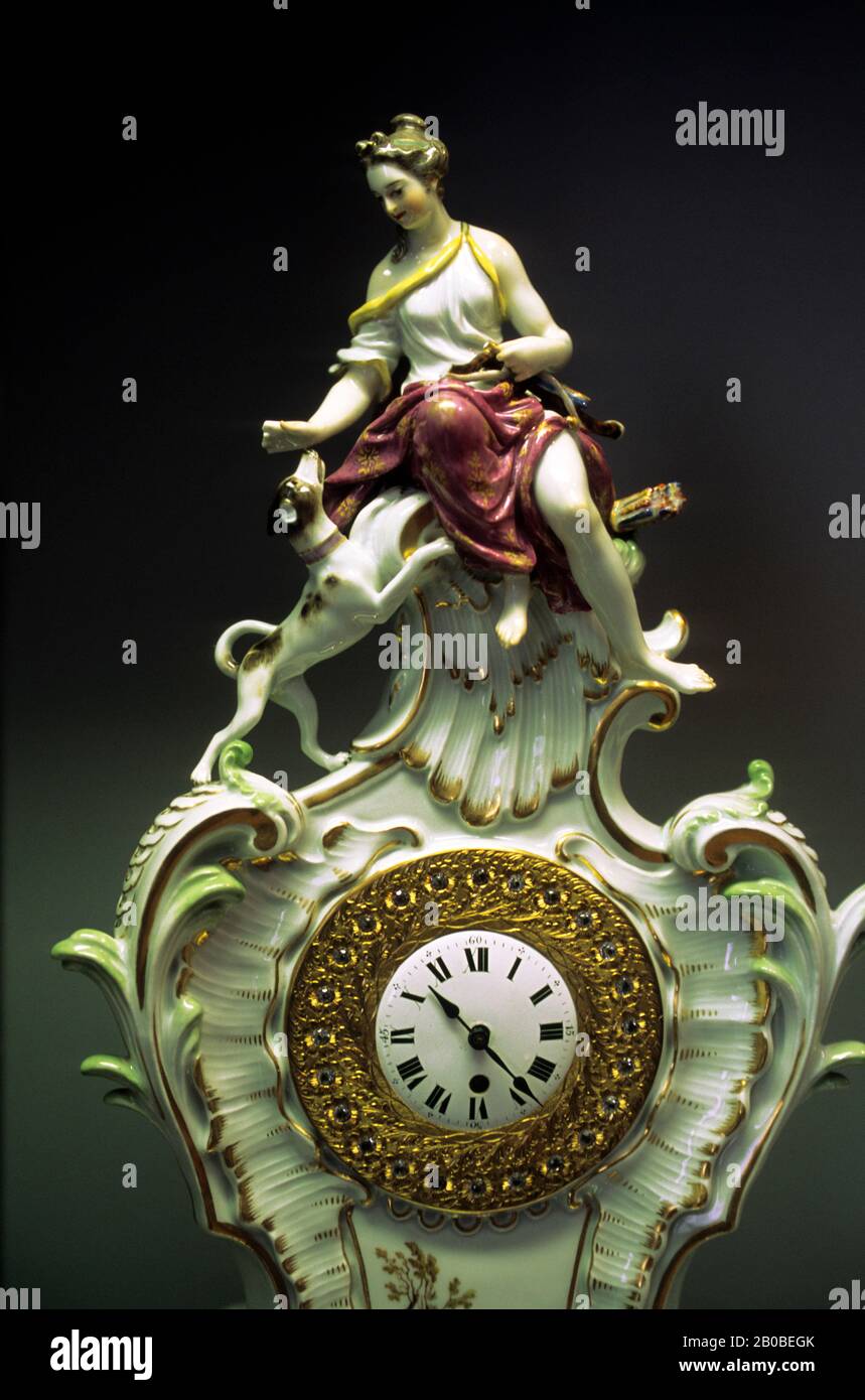 GERMANY, MEISSEN, MEISSEN PORCELAIN EXHIBIT, CLOCK Stock Photo - Alamy