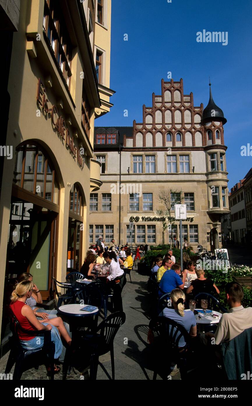 GERMANY, WITTENBERG, STREET SCENE WITH SIDEWALK CAFE Stock Photo - Alamy