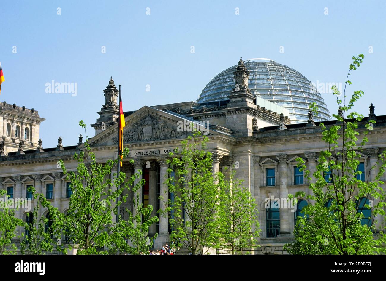 GERMANY, BERLIN, VIEW OF REICHSTAG BUILDING, WEST SIDE Stock Photo - Alamy