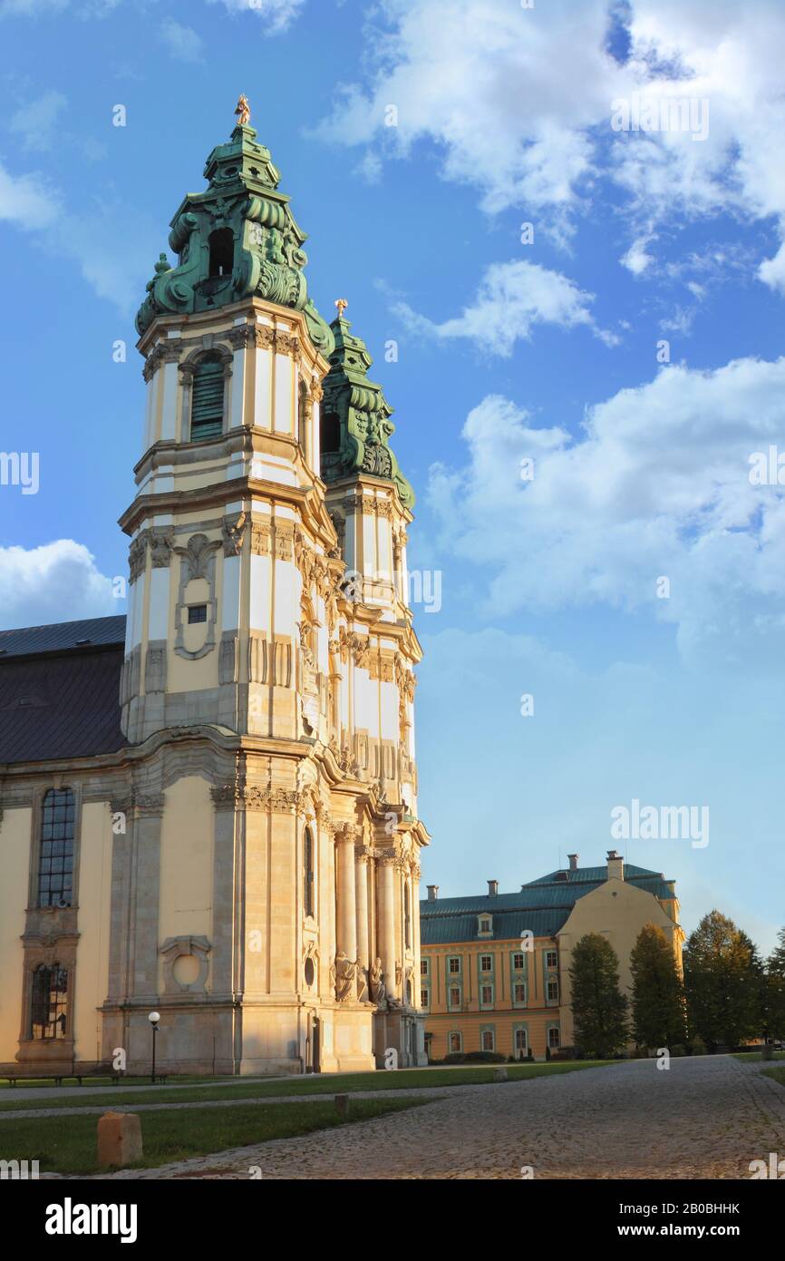 Old temple hi-res stock photography and images - Alamy