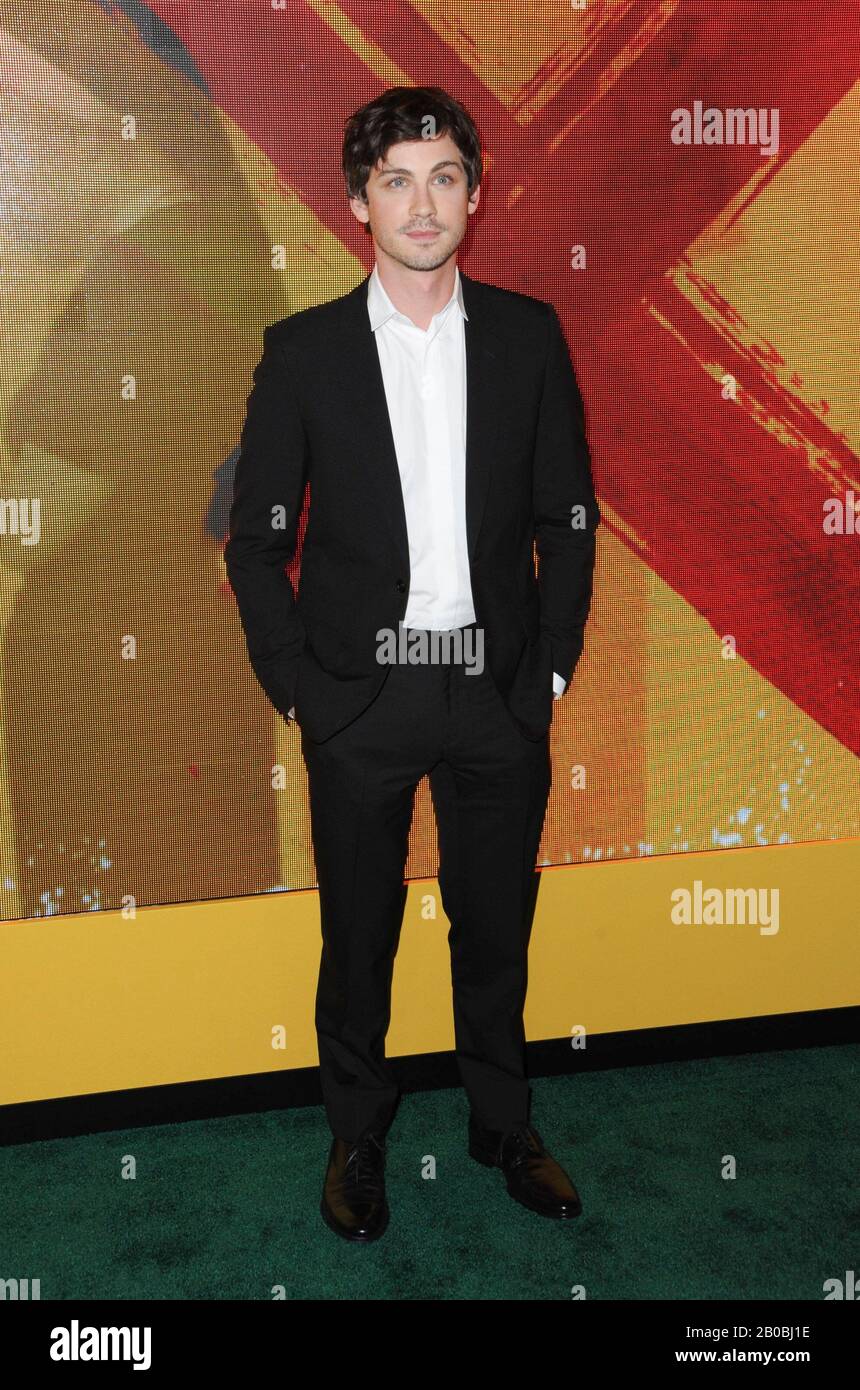 Logan lerman hunters hi-res stock photography and images - Alamy