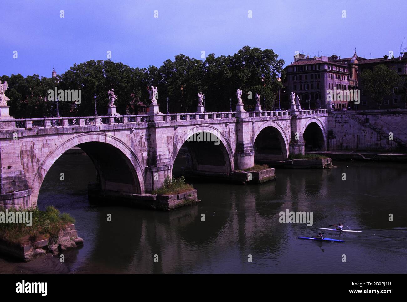 ITALY, ROME, TEVERE (TIBER) RIVER, ST. ANGELO BRIDGE, PEOPLE IN KAYAK ...